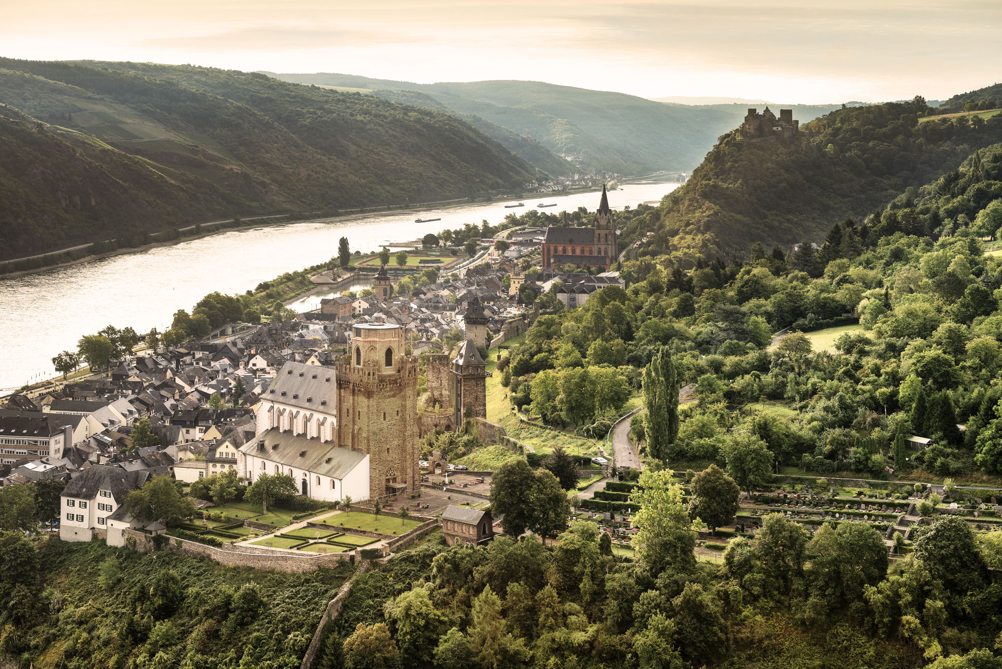 Oberwesel in the Upper Middle Rhine Valley. Photo: Lookphotos/Guenther ...
