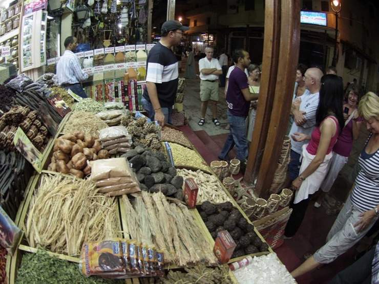 Shopping In Souqs And How To Haggle cultural features - Famous Cultural ...